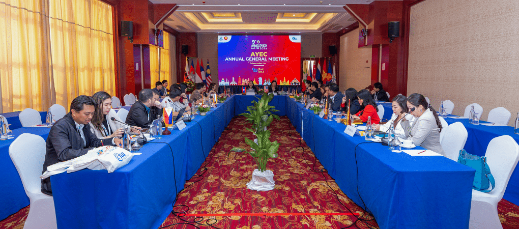 YEAC | កិច្ចប្រជុំក្រុមប្រឹក្សាប្រចាំឆ្នាំ ដើម្បីសង្ខេប ...