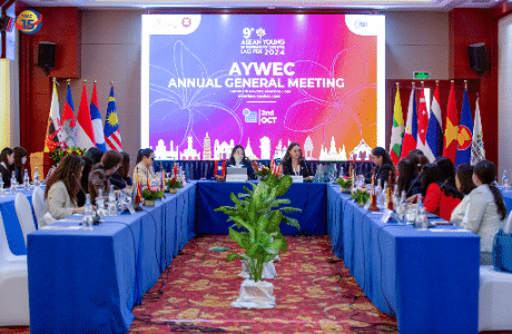 YEAC | កិច្ចប្រជុំប្រចាំឆ្នាំរបស់ក្លឹបសហគ្រិនស្ត្រីវ័យក្មេងអាស៊ាន (AYWEC)